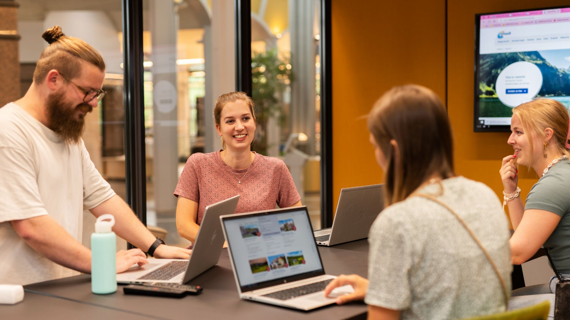 Werken bij ANWB Alarmcentrale | Werken bij ANWB